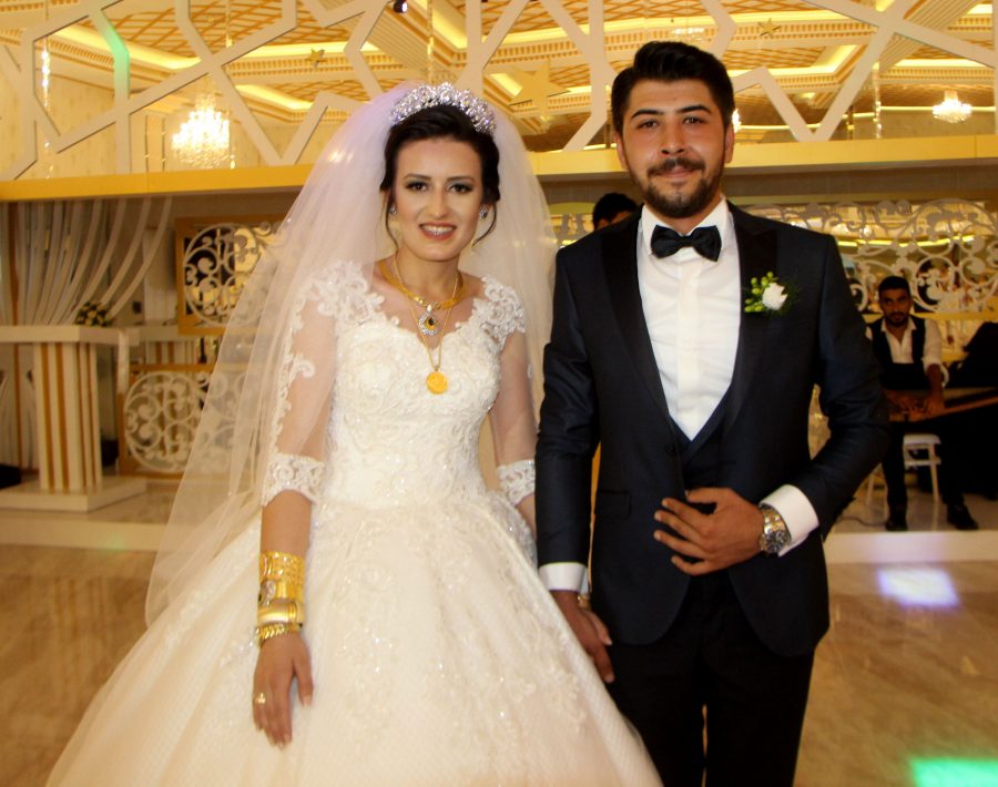 Bursa'da nikahı kıyılan çifte ev tapusu! - Bursa Haberleri - Bölge ...