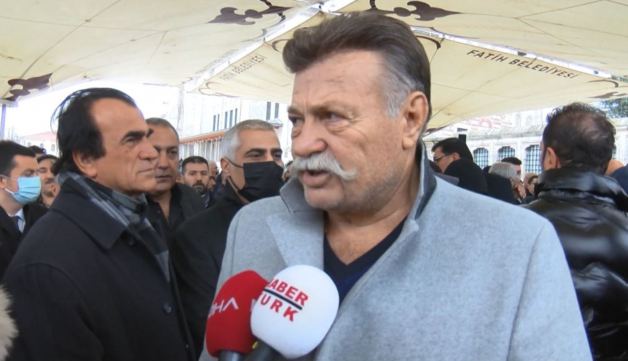 Burhan Çaçan'ın cenazesinde konuşan Nuri Alço: Doktor anjiyo istedi ...
