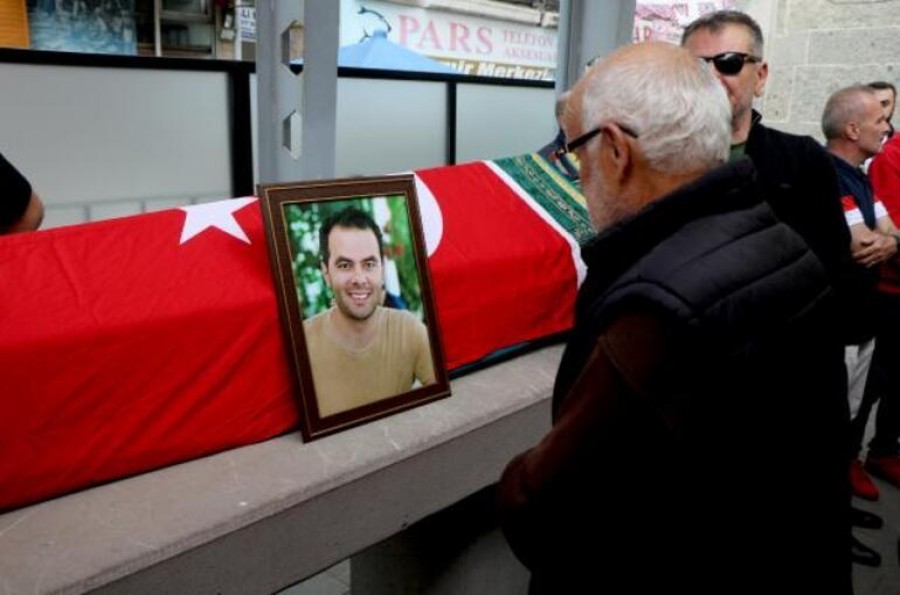 Oktay Akkaya, son yolculuğuna uğurlandı - Güncel Haberler ...