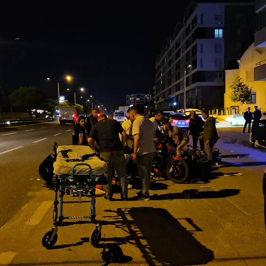 Bursa'da motosikletler kafa kafaya çarpıştı! Yaralılar var... - Bursa ...