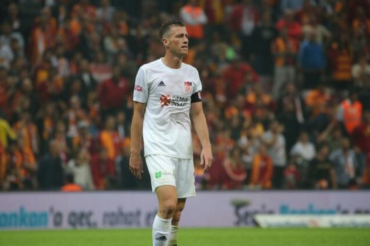 Sivasspor'un gol yükünü orta saha çekti - Spor Haberleri - Bursadabugun.com Sivasspor'un gol yükünü orta saha çekti - Spor Haberleri - Bursadabugun.com