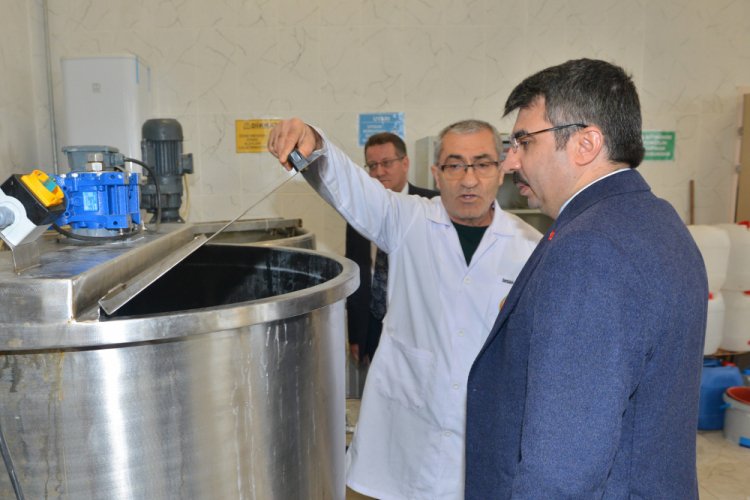 Bursa Yıldırım Belediye Başkanı Yılmaz'dan fedakar öğrencilere teşekkür ... Bursa Yıldırım Belediye Başkanı Yılmaz'dan fedakar öğrencilere teşekkür ...