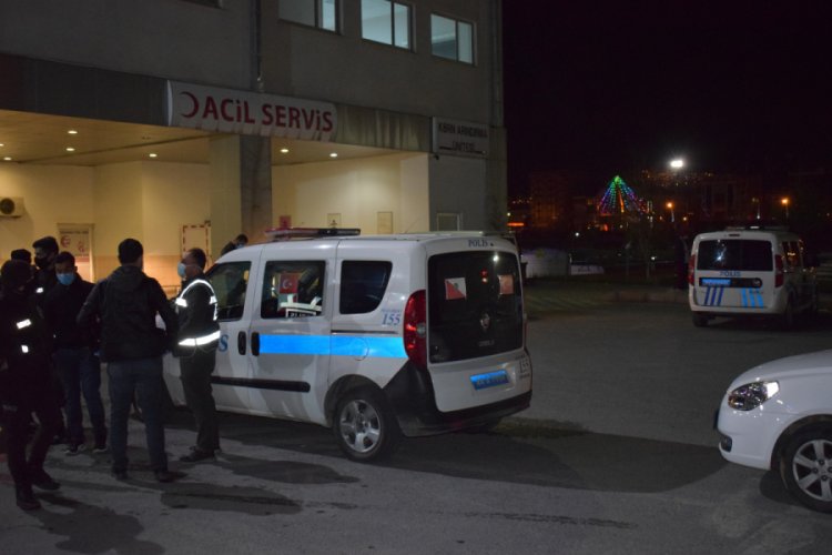 Komşular arasında çıkan silahlı kavgada 2 kardeş yaralandı - Güncel ... Komşular arasında çıkan silahlı kavgada 2 kardeş yaralandı - Güncel ...