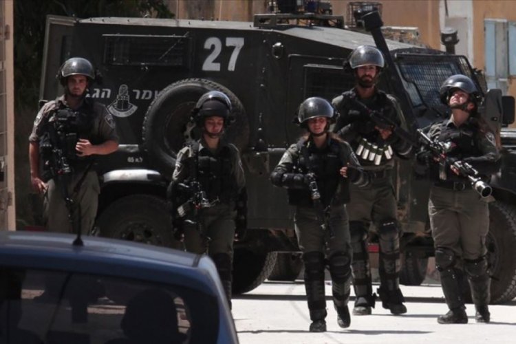 İsrail polisi Kudüs'te 21 Filistinliyi gözaltına aldı - Dünyadan ... İsrail polisi Kudüs'te 21 Filistinliyi gözaltına aldı - Dünyadan ...