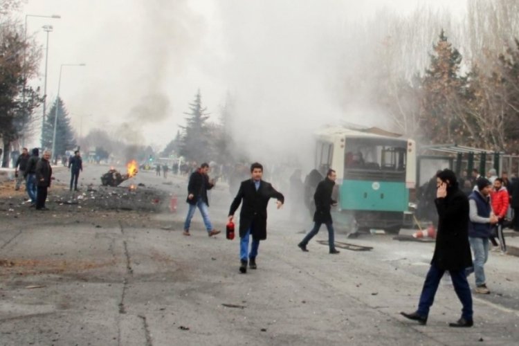 Kayseri'de 15 askerin şehit olduğu patlamanın yargılamasına devam ... Kayseri'de 15 askerin şehit olduğu patlamanın yargılamasına devam ...