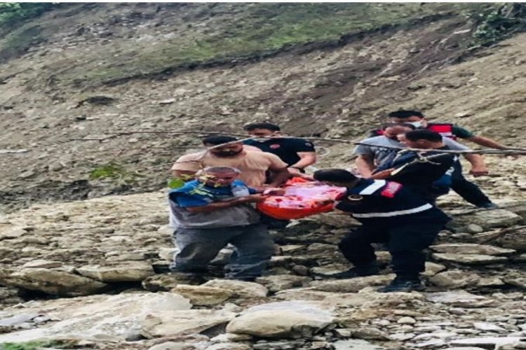 Sinop'ta mahsur kalan hasta için ekipler seferber oldu - Güncel ... Sinop'ta mahsur kalan hasta için ekipler seferber oldu - Güncel ...
