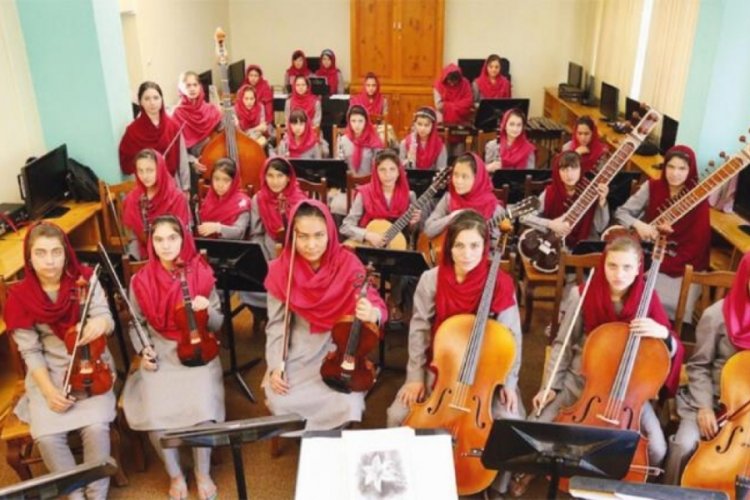 Afganistan'da özgür müzik operasyonu! Afgan müzisyenler özgürlüğe yol ...