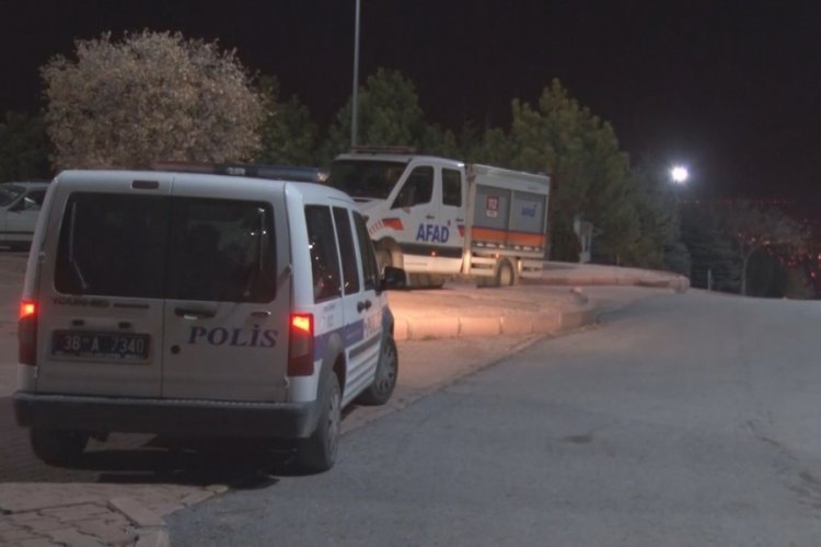 Kayıp olarak aranan şahsın cesedi ağaca asılı halde bulundu - Güncel ... Kayıp olarak aranan şahsın cesedi ağaca asılı halde bulundu - Güncel ...