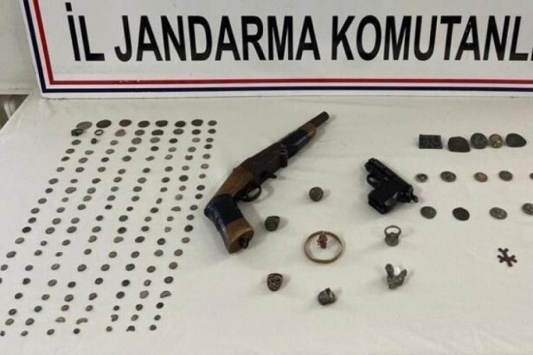 Ağrı'da tarihi eser niteliği taşıyan objeler ele geçirildi - Güncel ...