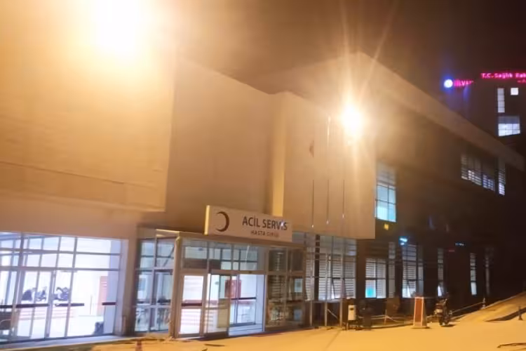 Diyarbakır'da arazi kavgasında ortalık savaş alanına döndü: 14 yaralı ...