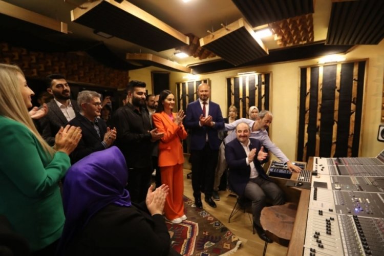 Mustafa Varank, ISF Studios'ta iftar yaptı - Siyaset Haberleri ... Mustafa Varank, ISF Studios'ta iftar yaptı - Siyaset Haberleri ...