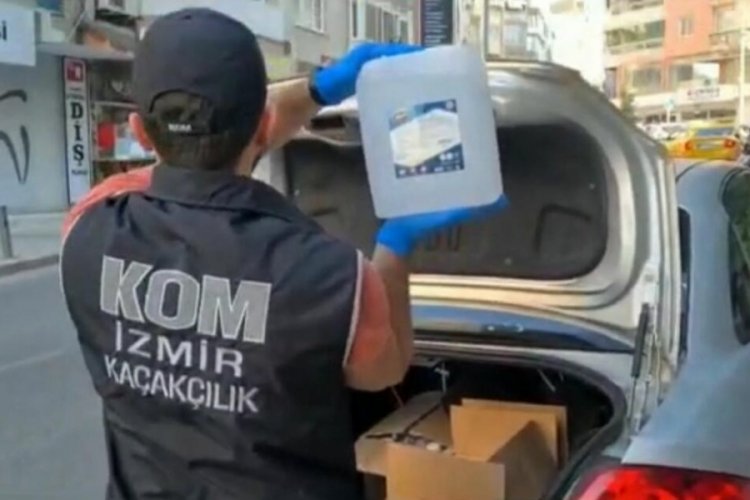 İzmir'de otomobilde sahte etil alkole 1 tutuklama - Güncel Haberler ... İzmir'de otomobilde sahte etil alkole 1 tutuklama - Güncel Haberler ...