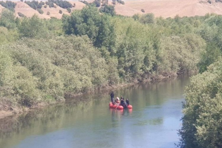 Murat Nehri'nde kaybolan vatandaşı, 150 kişilik ekip arıyor - Güncel ...