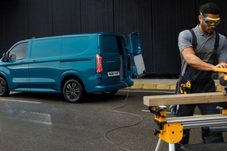 Otomotiv devi Ford sadece Türkiye'de üretilecek E-Transit Custom'ı ...