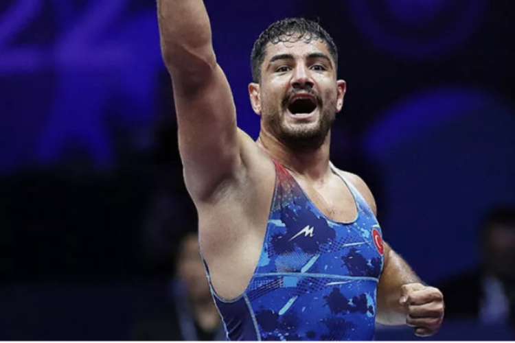 Taha Akgül, 3. kez dünya şampiyonu oldu - Spor Haberleri - Bursadabugun.com