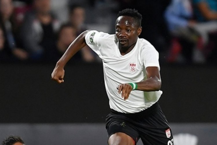 Sivasspor'lu oyuncu Ahmed Musa'nın sol kolunda kırık tespit edildi ... Sivasspor'lu oyuncu Ahmed Musa'nın sol kolunda kırık tespit edildi ...