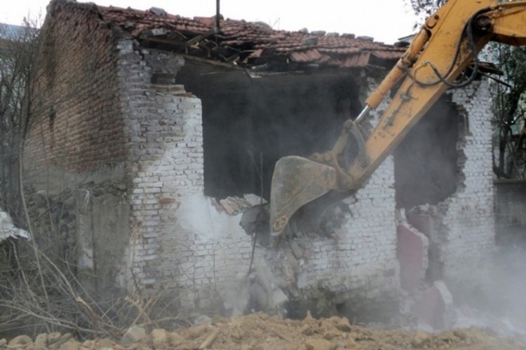 Bursa Yıldırım'da 461 metruk bina yıkıldı - Bursa Haberleri - Bölge ...