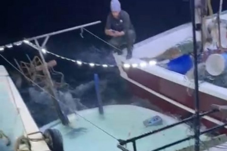 Ordu'da balıkçı teknesinde korku dolu anlar - Güncel Haberler ... Ordu'da balıkçı teknesinde korku dolu anlar - Güncel Haberler ...