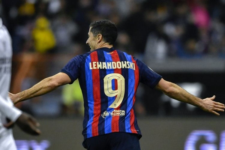 Robert Lewandowski, takımının gol yükünü çekiyor - Spor Haberleri ... Robert Lewandowski, takımının gol yükünü çekiyor - Spor Haberleri ...