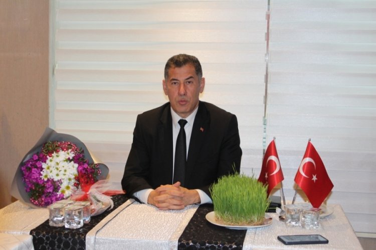 Sinan Oğan, 100 bin imza çalışmasını Iğdır'da başlattı - Siyaset ... Sinan Oğan, 100 bin imza çalışmasını Iğdır'da başlattı - Siyaset ...