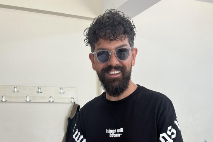 Mehmet Çevik, Bursa'da oyunu kullandı - Magazin Haberleri ...