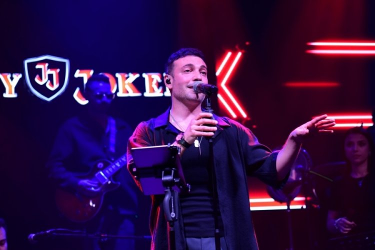 Oğuzhan Koç, Bursalı sevenleriyle bir araya geldi - Magazin Haberleri ... Oğuzhan Koç, Bursalı sevenleriyle bir araya geldi - Magazin Haberleri ...