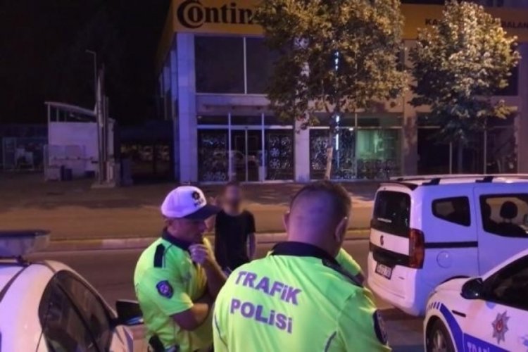 Kocaeli'de alkollü sürücü basın mensuplarına tehdit ve küfür savurdu ... Kocaeli'de alkollü sürücü basın mensuplarına tehdit ve küfür savurdu ...