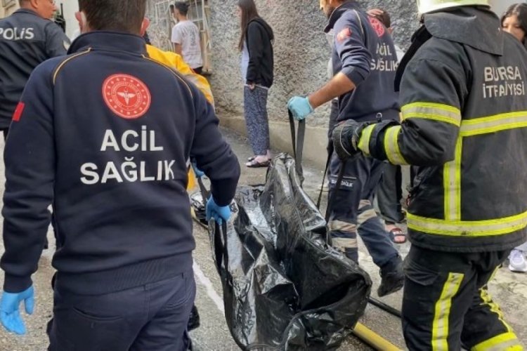Bursa'da müstakil evde yangın çıktı! 1,5 yaşındaki bebek hayatını ... Bursa'da müstakil evde yangın çıktı! 1,5 yaşındaki bebek hayatını ...