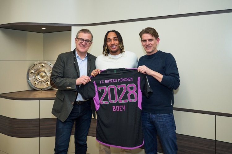 Sacha Boey Resmen Bayern Münihte Spor Haberleri