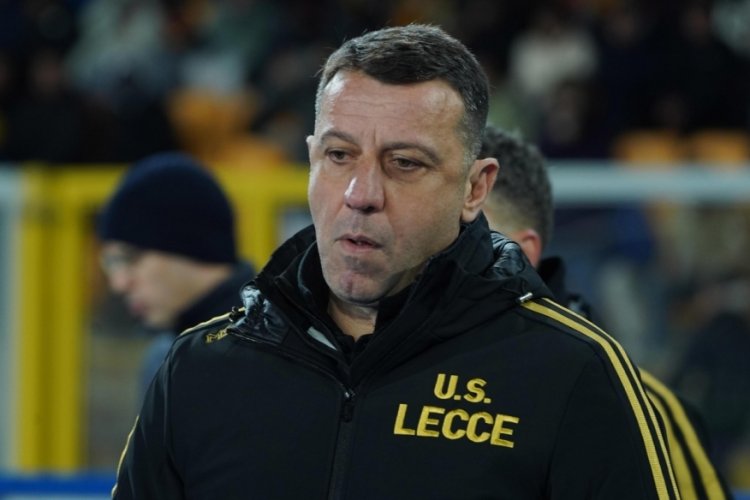 Lecce, Thomas Henry'e kafa atan Roberto D'Aversa'nın görevine son verdi ...