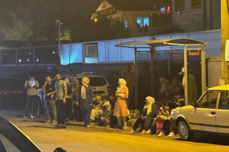 Bursa'da otobüs durağında tehlikeye davetiye - Bursa Haberleri - Bölge ... Bursa'da otobüs durağında tehlikeye davetiye - Bursa Haberleri - Bölge ...