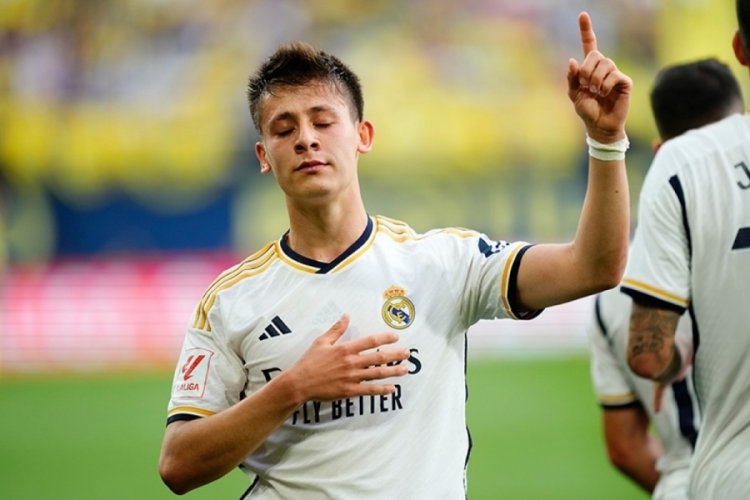 Boynunda madalya, elinde Kur'an! İşte Arda Güler'in fotoğrafının ...