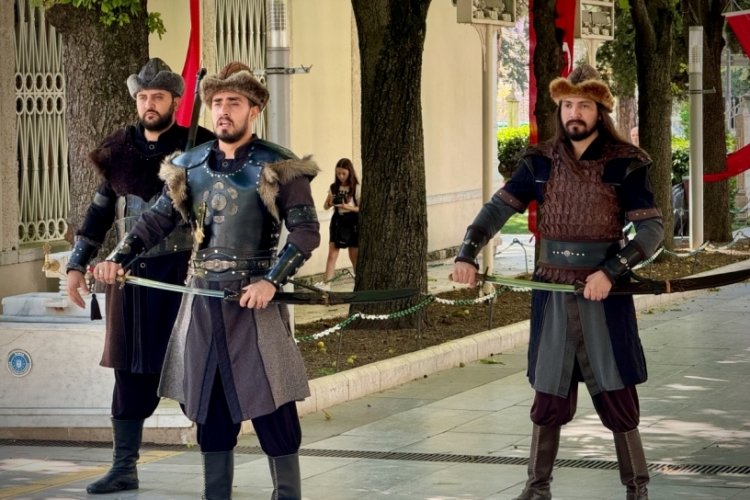 Bursa'da Osman Gazi, vefatının 698'inci yılında anılıyor - Bursa ...