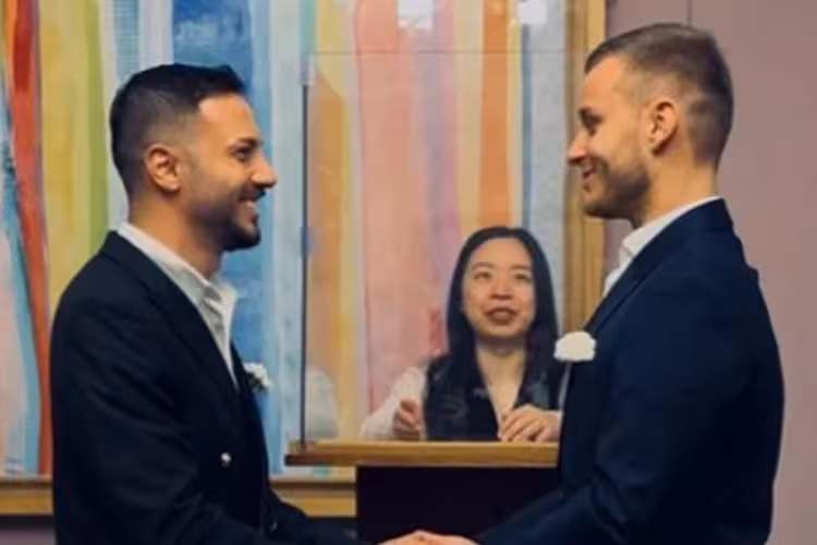 Sahte 'Osmanlı' polemiği... A. Kayıhan Osmanoğlu dava açacak - Magazin ...