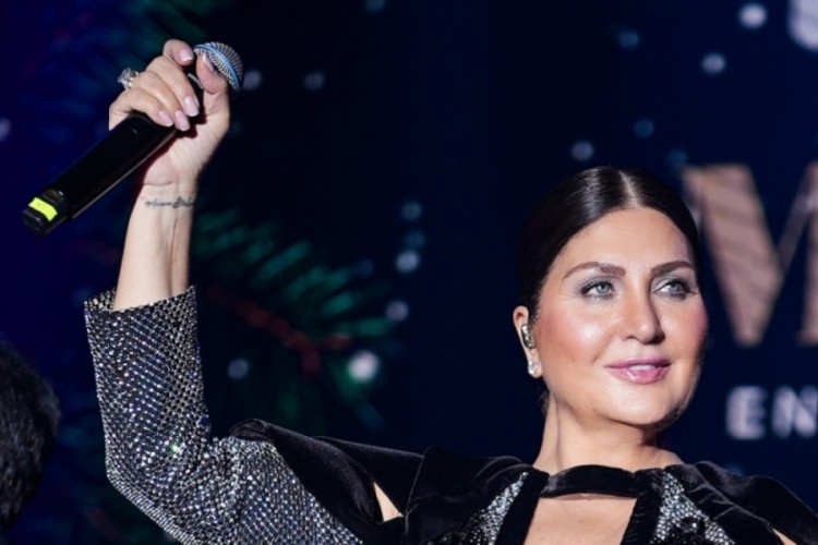 Sibel Can, yeni yıla sahnede girdi - Magazin Haberleri - Bursadabugun.com