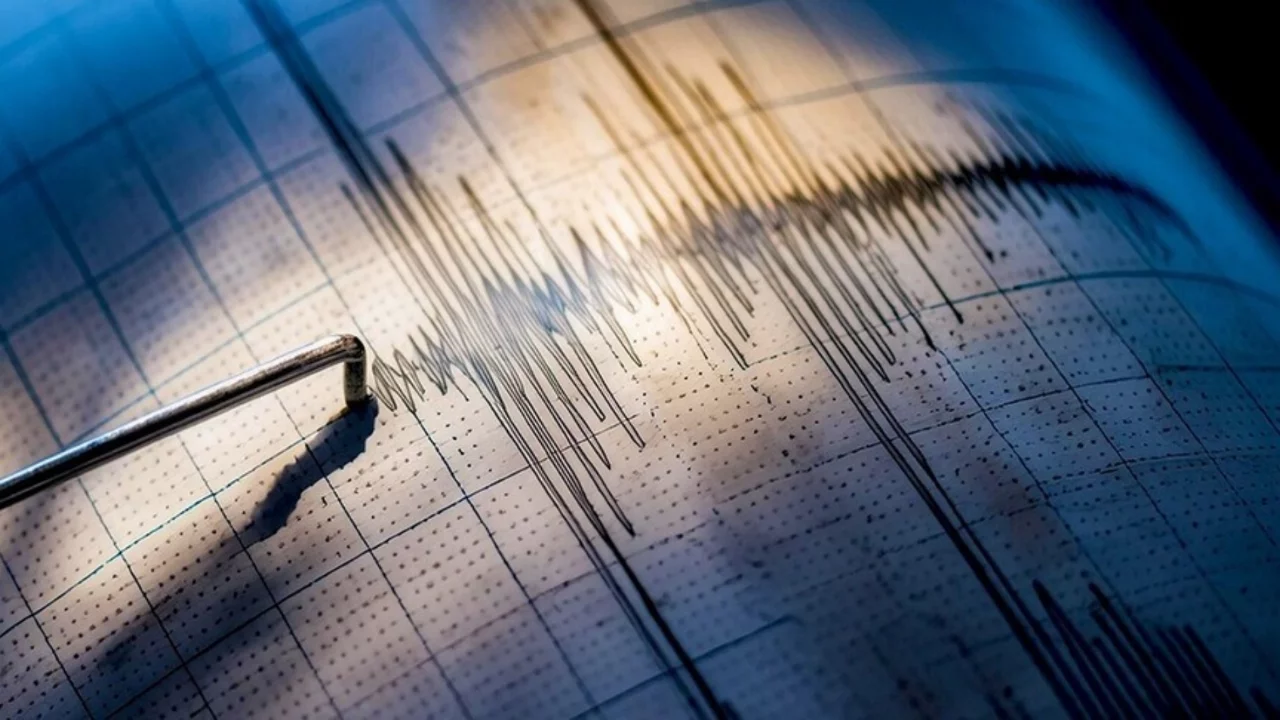 Ülke 6,9'luk depremle sarsıldı! Yetkililerden tsunami açıklaması geldi ...