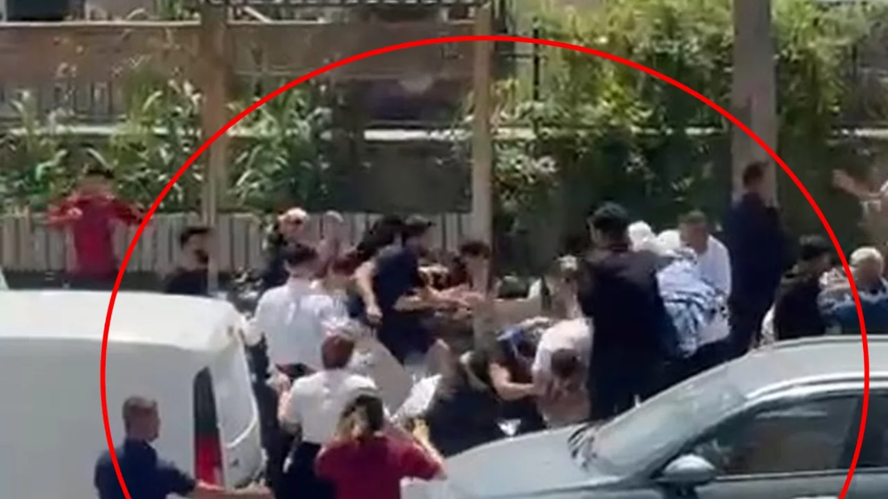 Şırnak'ta akrabalar arasında meydan savaşı gibi kavga! Çok sayıda ...