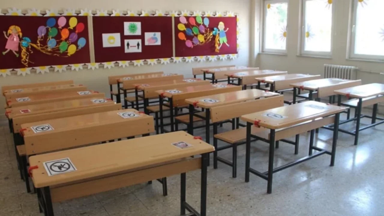 Bayram tatili sona eriyor: Haziranda eğitime bir günlük ara verilecek ...
