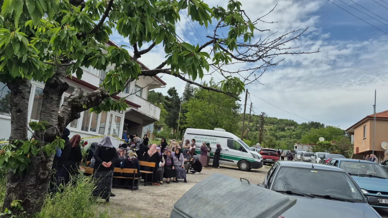 Genç adamın şüpheli ölümü: Evde bıçaklanmış halde bulundu, kız arkadaşı ...