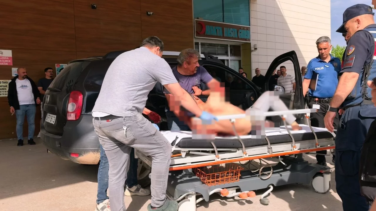 Bursa'da kuzenler arasında bıçaklı kavga! Ağır yaralı var... - Güncel ...