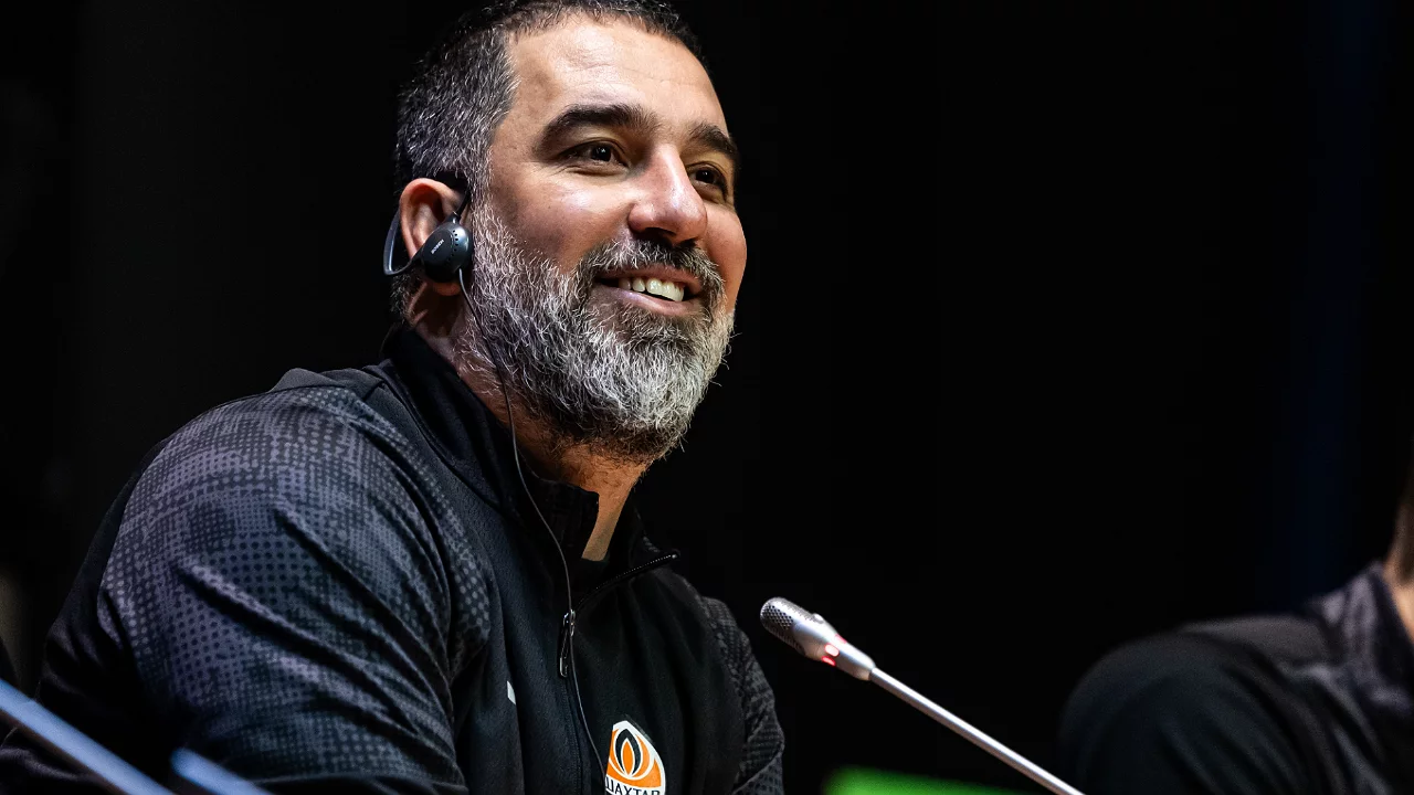 Arda Turan yılın teknik direktörü seçildi! - Spor Haberleri ...