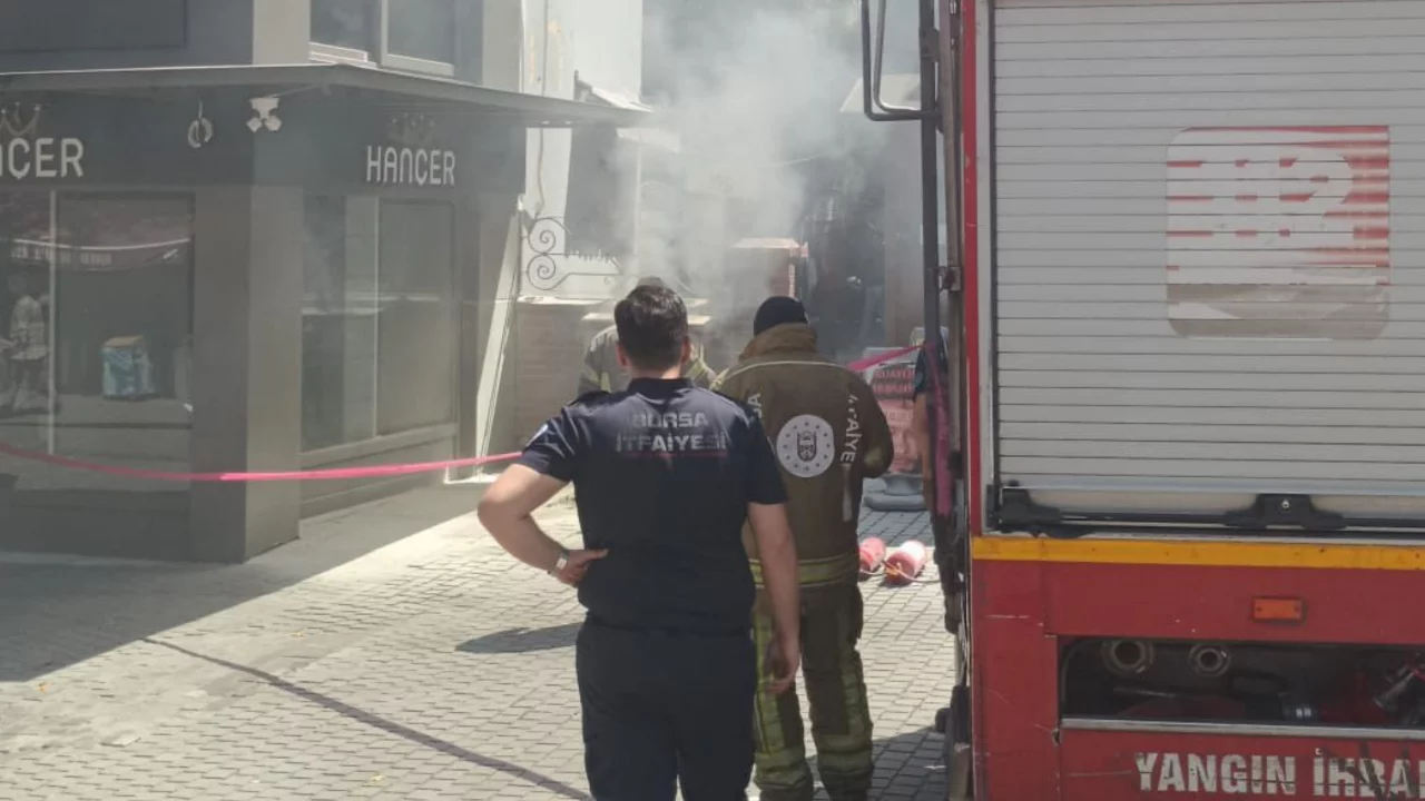 Bursa'nın göbeğinde korku dolu anlar! Bir anda patladı... - Bursa ...