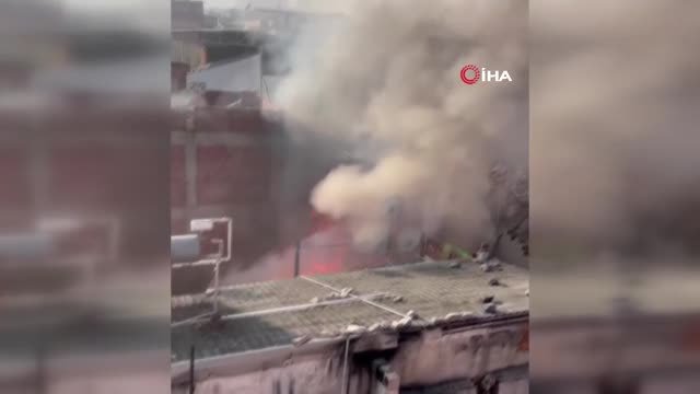Bursa'da madde bağımlıları hurda deposunu yaktı - Bursadabugun.com Bursa'da madde bağımlıları hurda deposunu yaktı - Bursadabugun.com