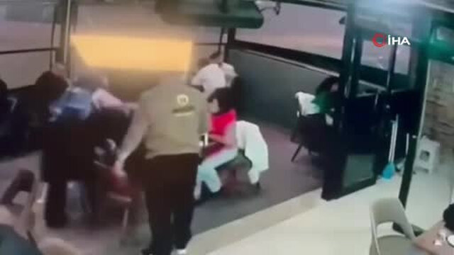 Bursa'da 1 yaşındaki çocuğun hayatını kurtaran hareket ...