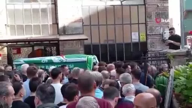 Bursaspor tribünlerinin acı kaybı: Ertuğ Toker son yolculuğuna ...